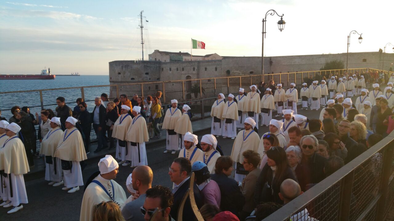 Taranto: San Cataldo, la processione