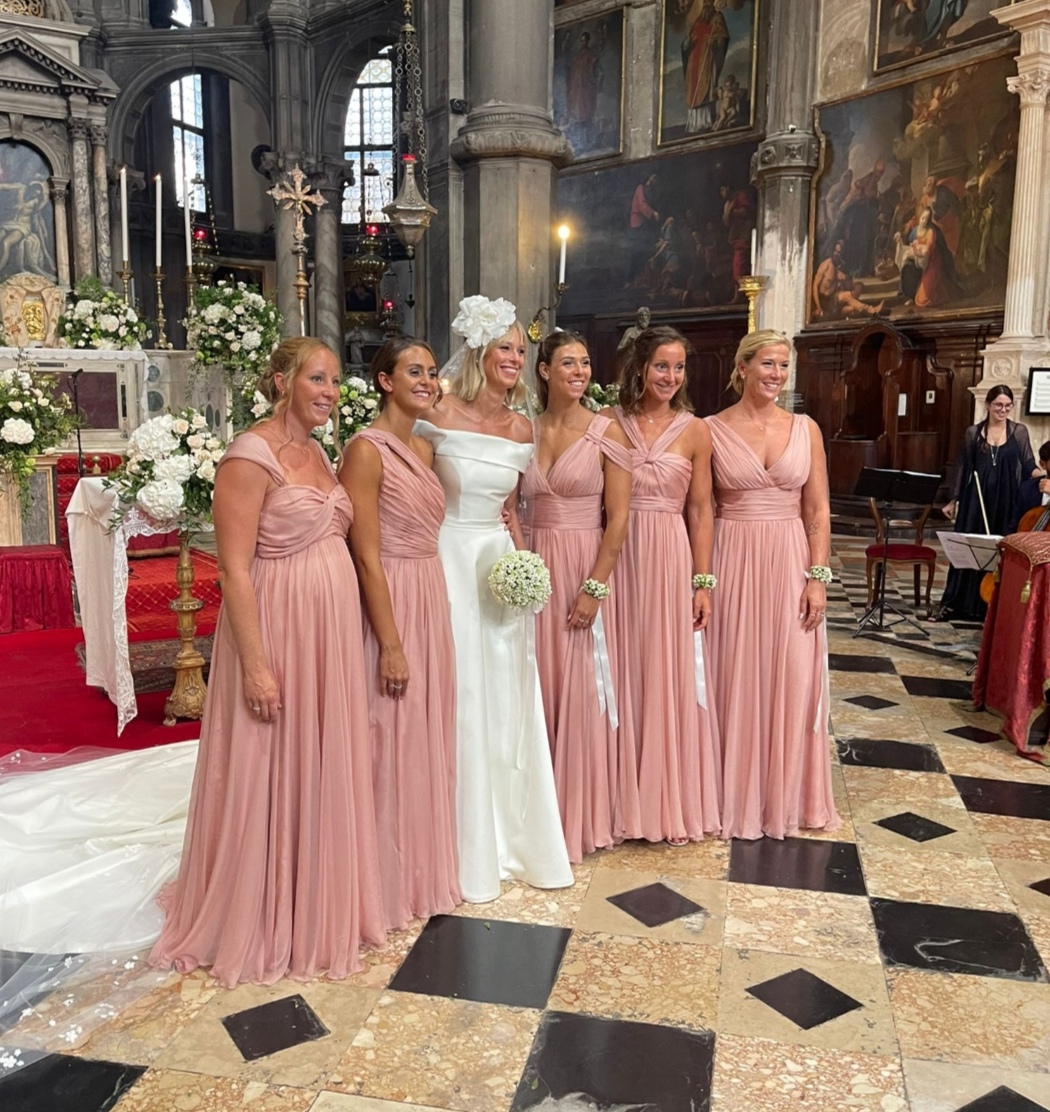 Federica Pellegrini, oggi il matrimonio: abiti delle damigelle ...